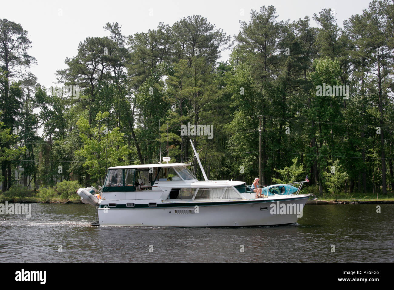 Intracoastal near great bridge lock hi-res stock photography and images ...