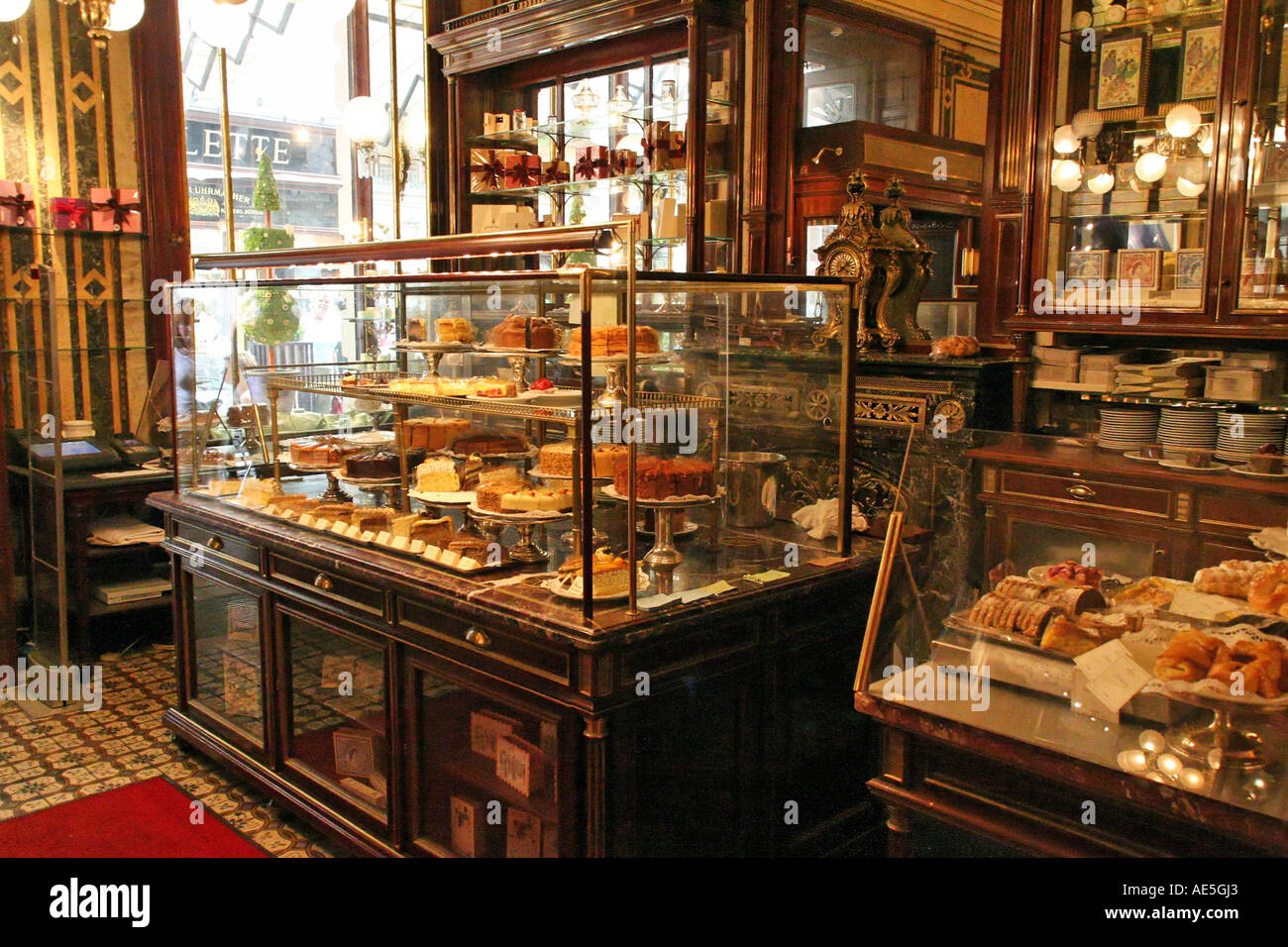 Cafe Demel Kohlmarkt interior Austria Vienna Stock Photo: 7757090 - Alamy