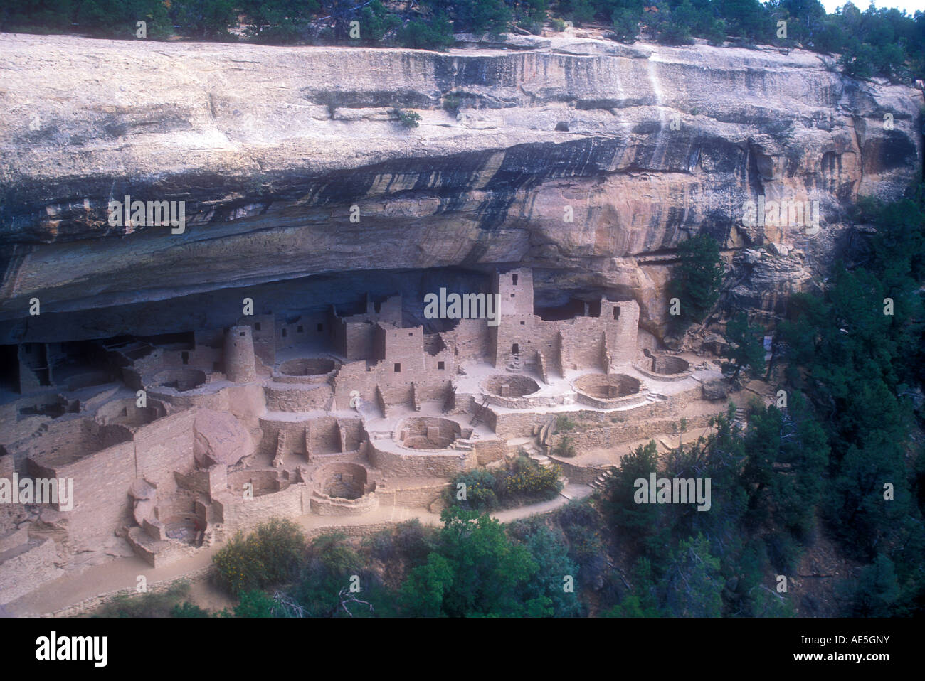 Prehistoric indians hi-res stock photography and images - Alamy