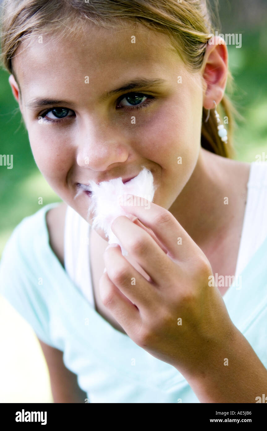 Child cotton candy theme park hi-res stock photography and images - Alamy