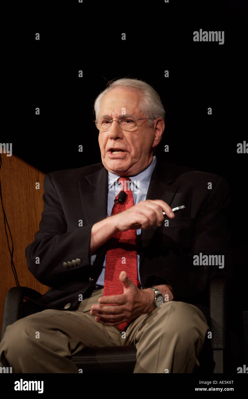 Former Alaska Senator Mike Gravel at YearlyKos 2007 presidential forum ...