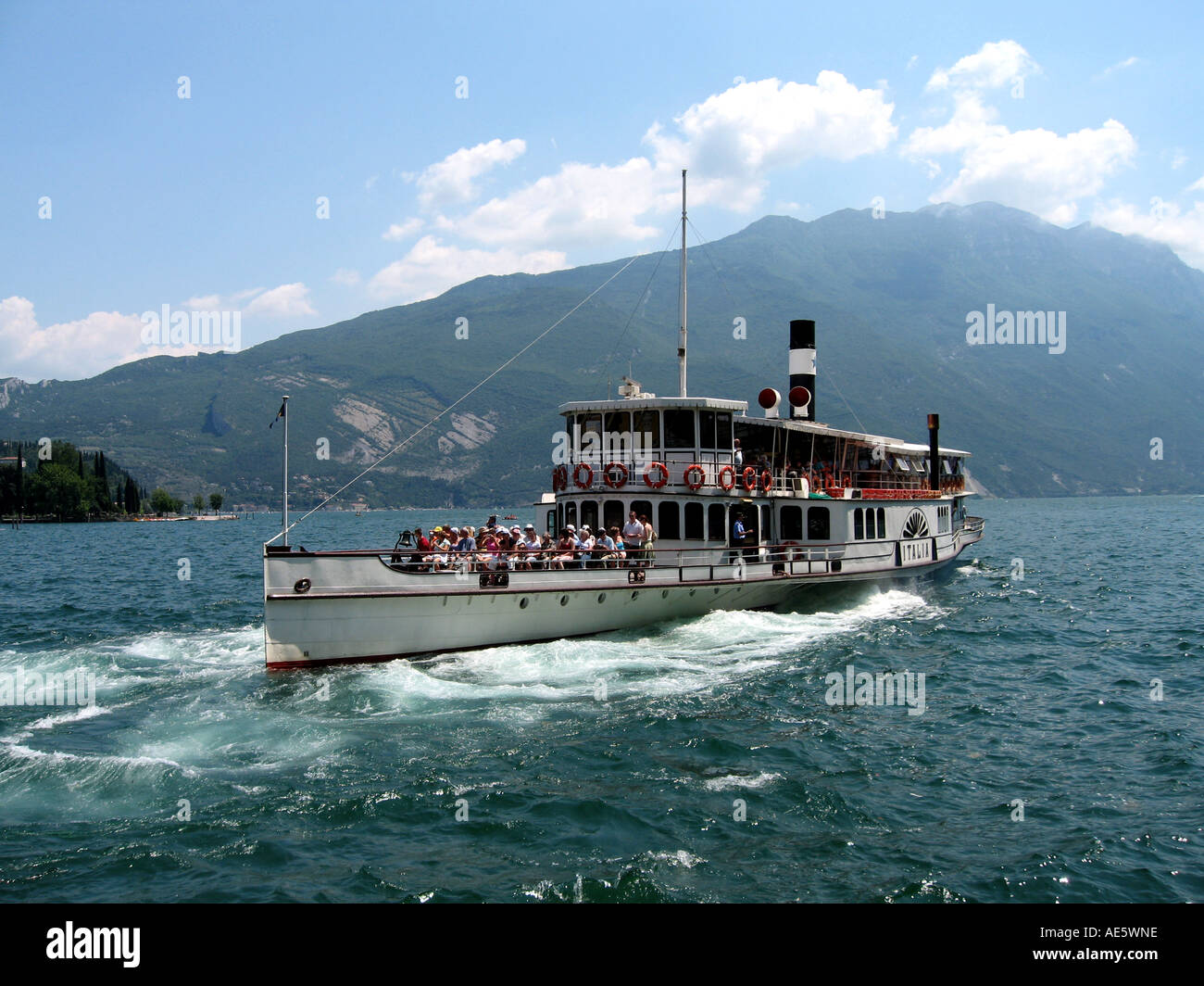 Lake garda paddle steamer hi-res stock photography and images - Alamy