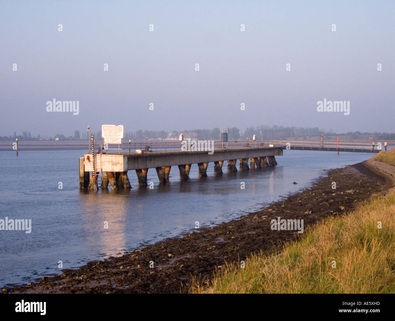 Breydon Water, Norfolk Broads with mooring jetty for Breydon Bridge ...