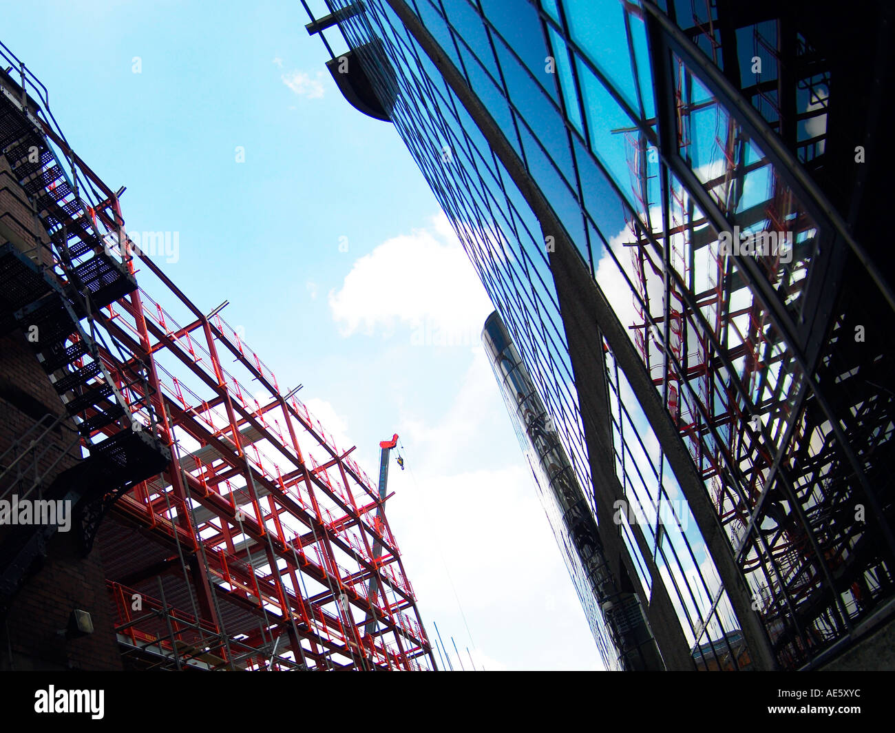 Daily express building manchester hi-res stock photography and images ...