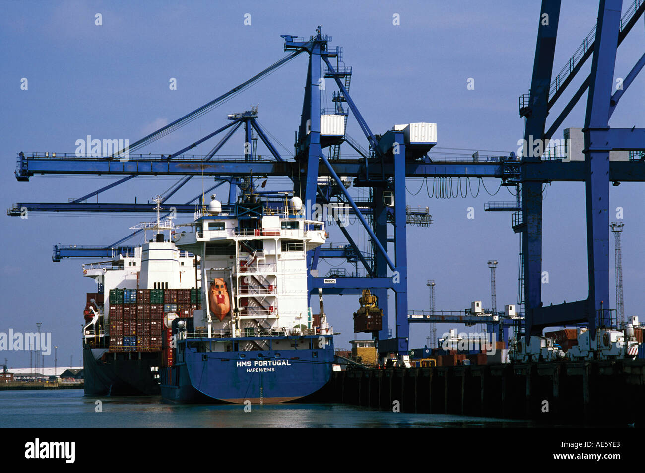 Port of felixstowe container port hi-res stock photography and images ...