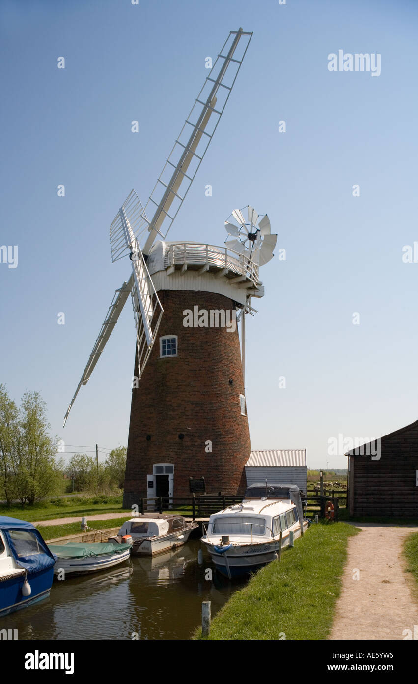 Norfolk Broads- Horsey Wind Pump Stock Photo - Alamy