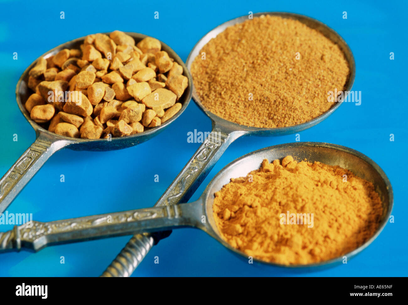 Turmeric pieces turmeric milled curry hi-res stock photography and ...