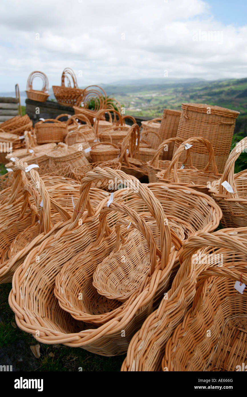 Handicraft baskets hi-res stock photography and images - Alamy