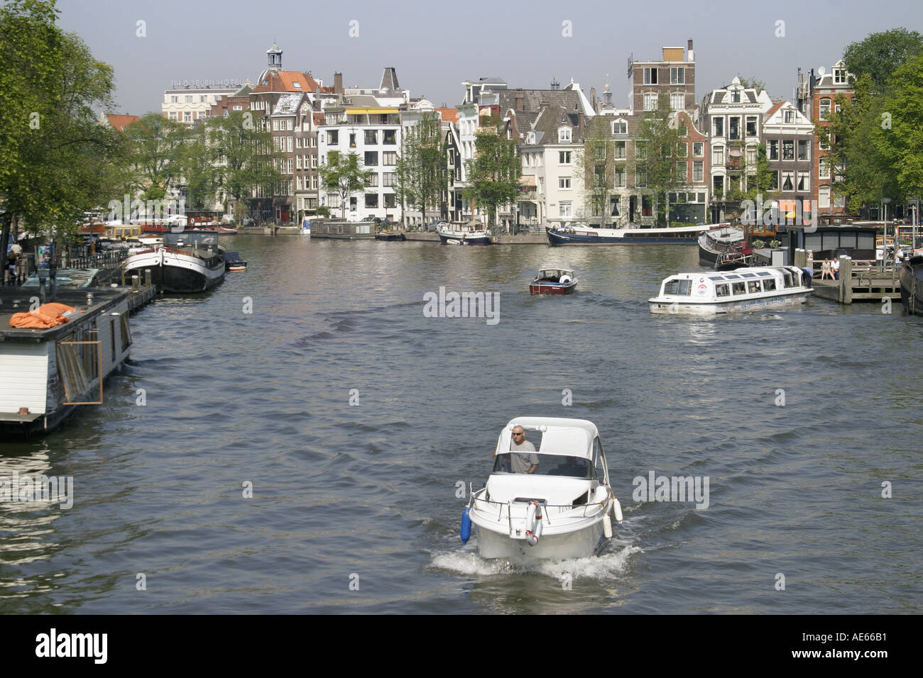 Dutch river scene dutch river scene hi-res stock photography and images ...