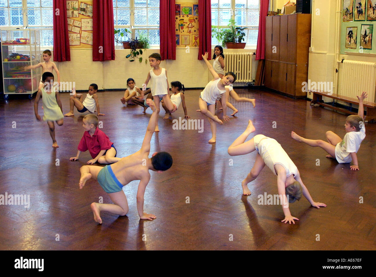 School reception hi-res stock photography and images - Alamy