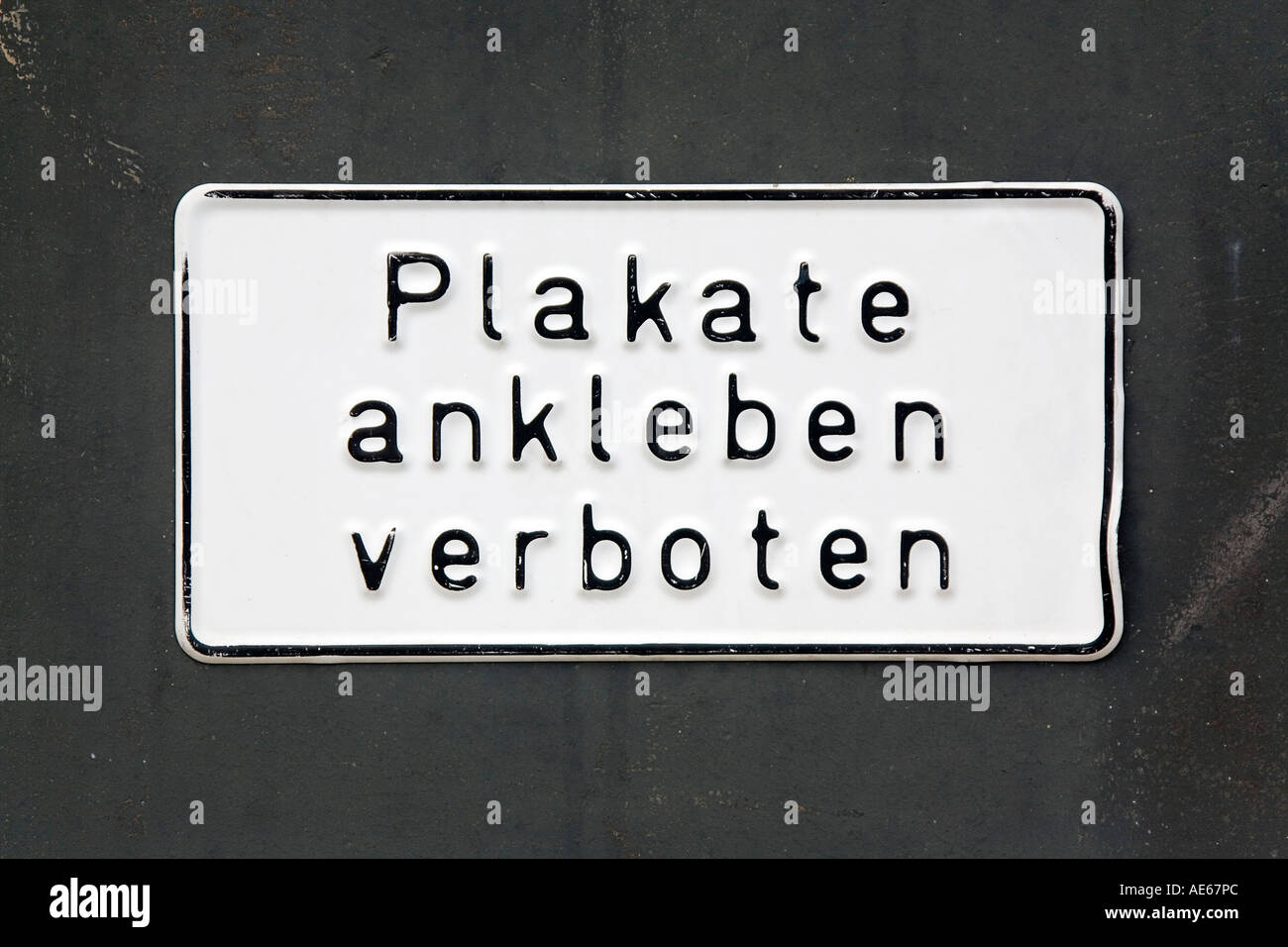 Signboard: Don't post a bill Stock Photo - Alamy