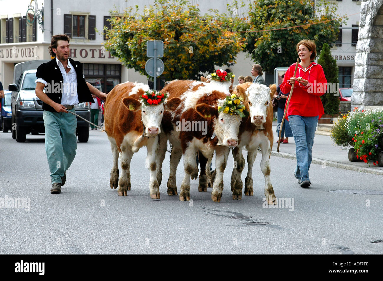 Traditional bernese costume hi-res stock photography and images - Alamy