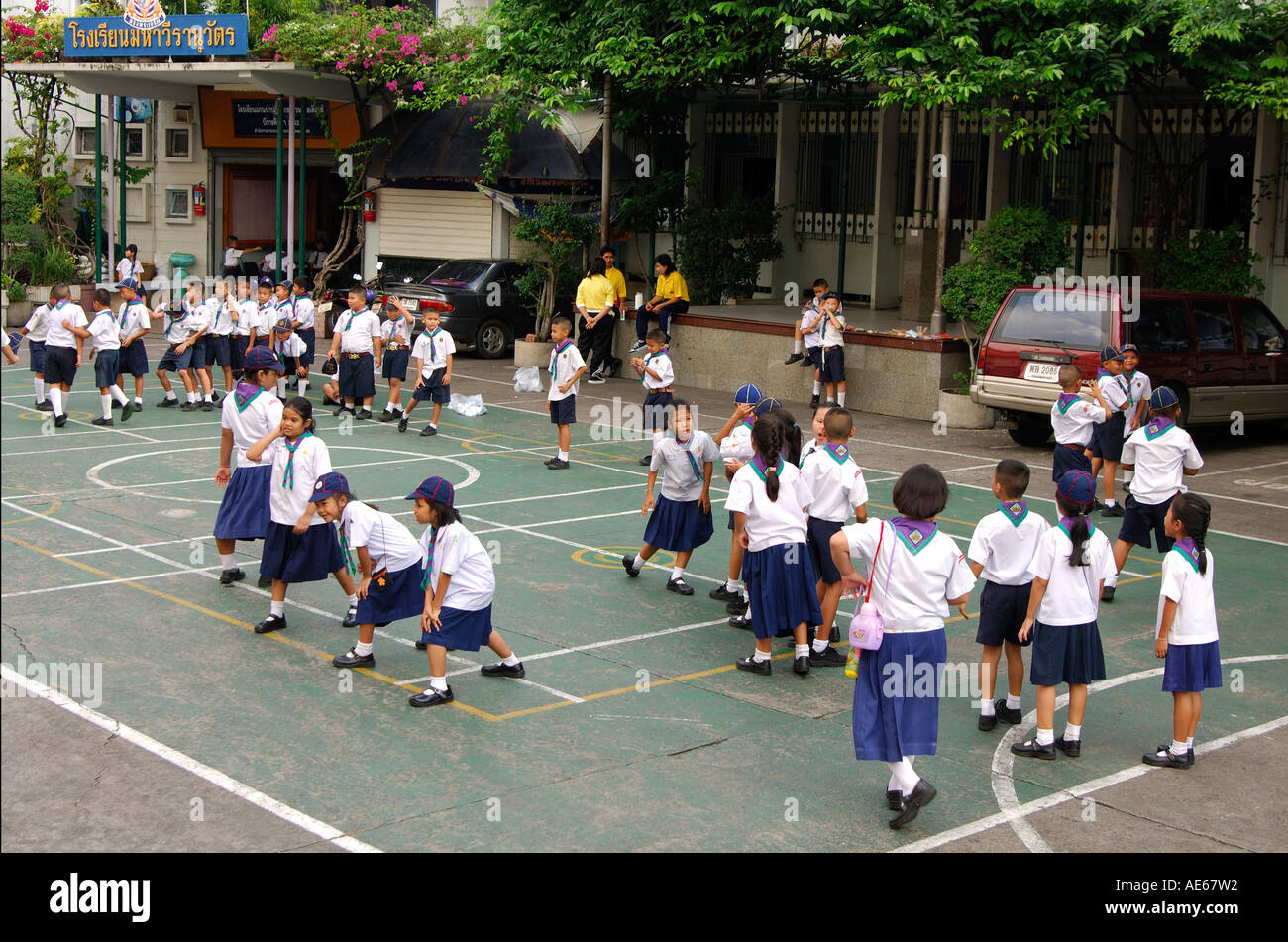 Break time at a school in Bangkok Thailand Stock Photo - Alamy