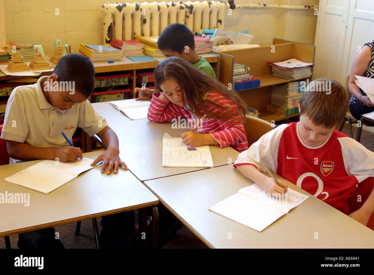 Primary school children 8 year old in maths class Stock Photo - Alamy