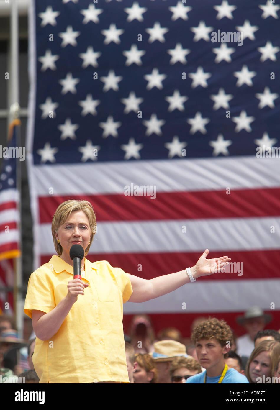 Campaign rally with hillary in iowa hi-res stock photography and images ...
