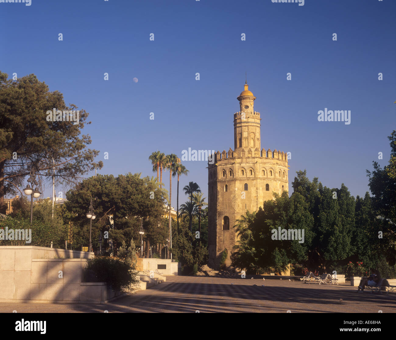 Riverwalk seville spain hi-res stock photography and images - Alamy
