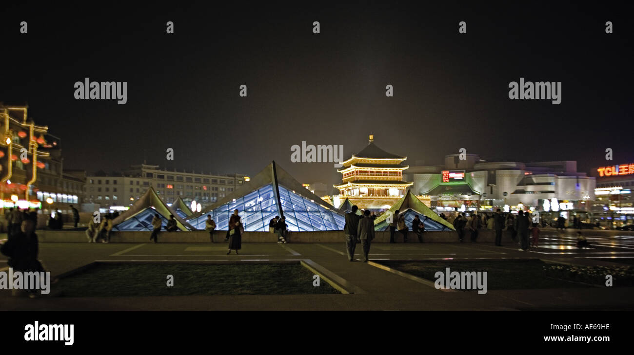 CHINA XI'AN Night scene of shopping street in downtown Xi'an Stock ...