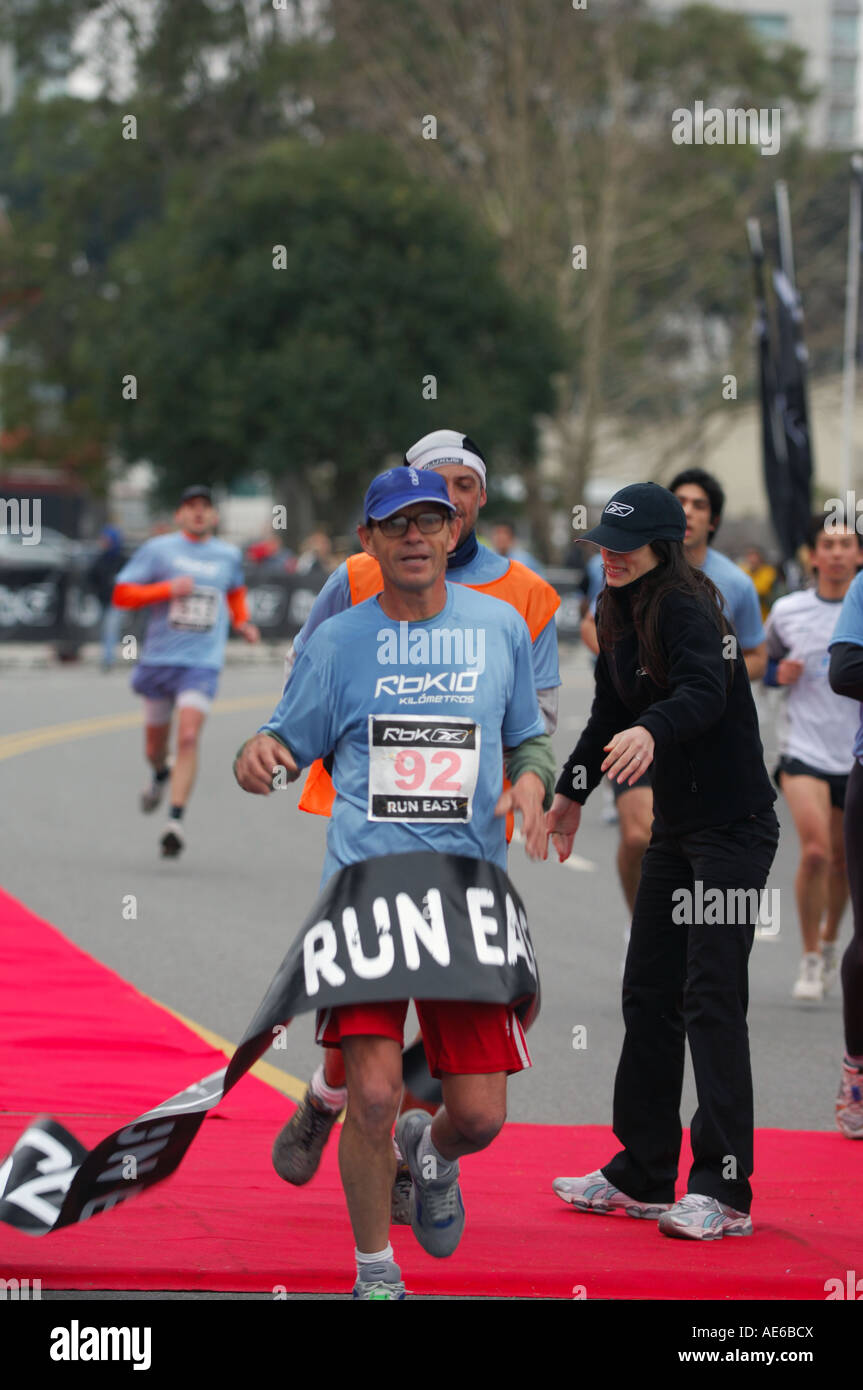 runner buenos aires 10km august 2007 Stock Photo - Alamy