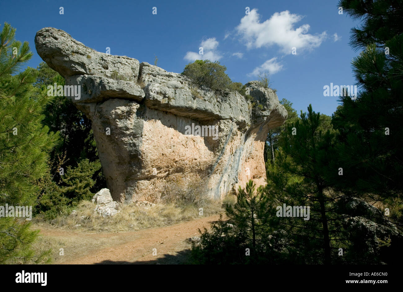 La Ciudad Encantada, The Dog, karst limestone outcrop park, New Castile ...