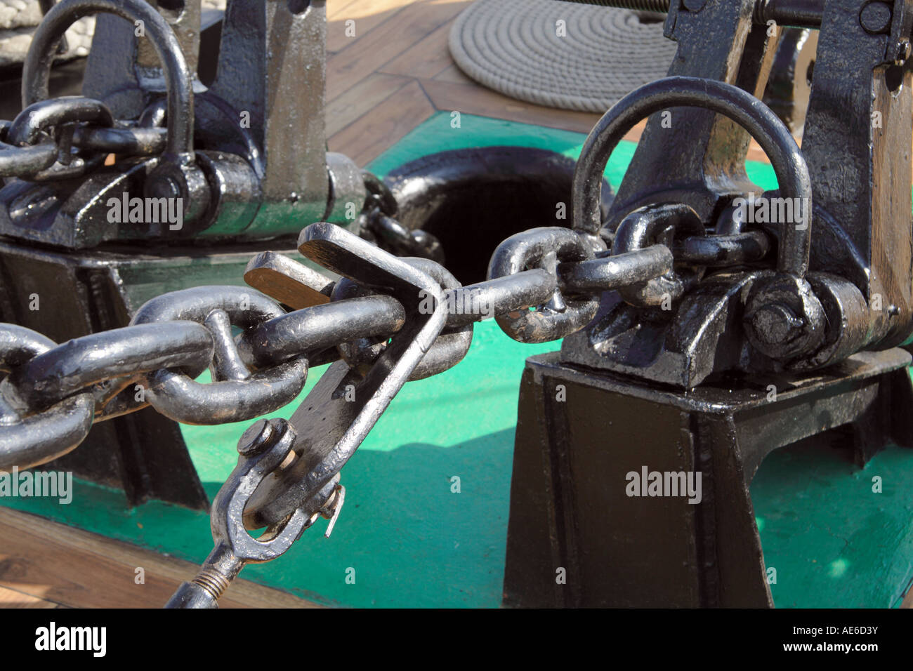Anchor steel chain of Guayas tall ship Stock Photo - Alamy