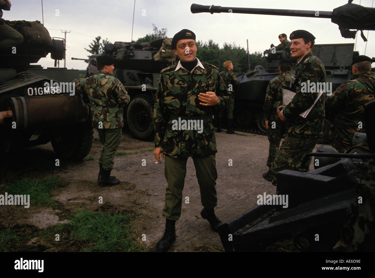 British army on salisbury plain hi-res stock photography and images - Alamy