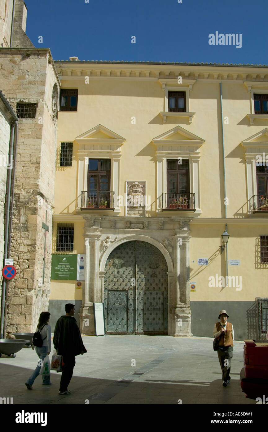 Plaza Mayor, Cuenca, New Castile, Castilla-La Mancha, Spain, Europe ...