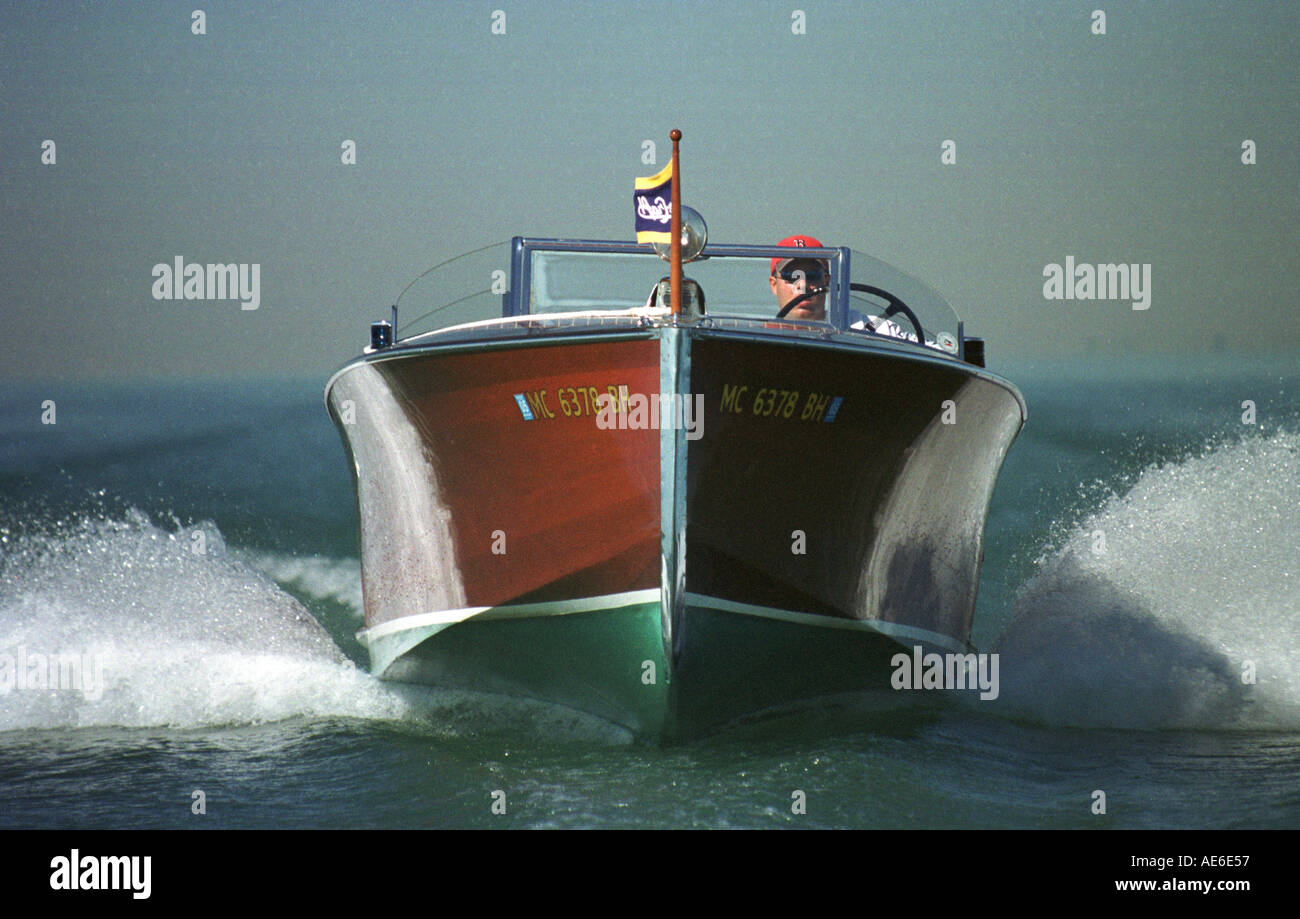 Fast approaching hi-res stock photography and images - Alamy