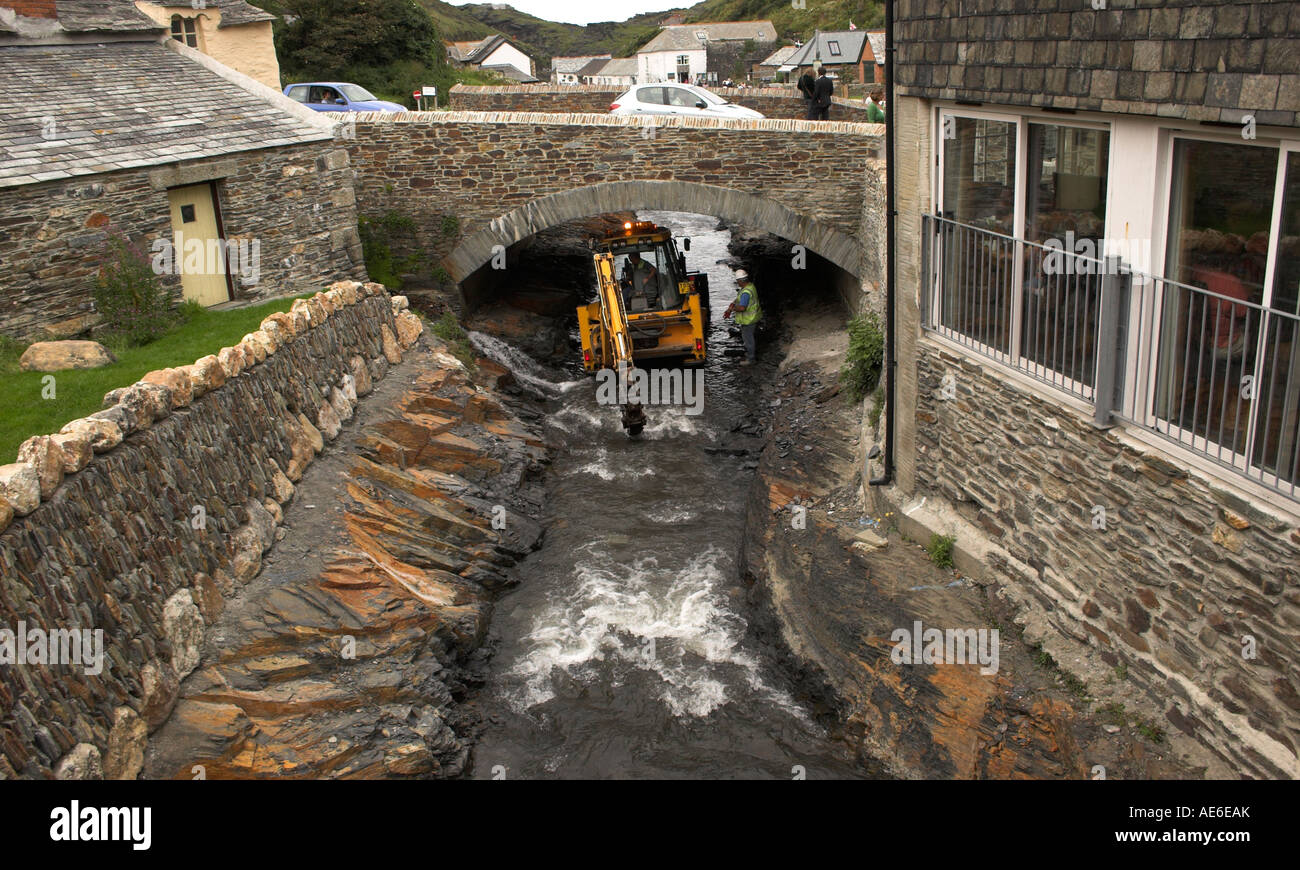 Boscastle flood 2004 hi-res stock photography and images - Alamy