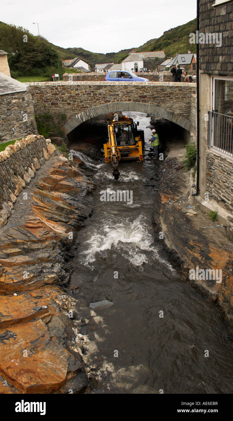 Boscastle flood 2004 hi-res stock photography and images - Alamy
