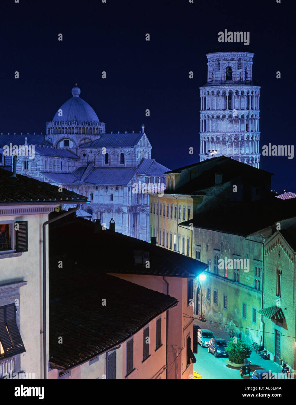 Famous leaning tower pisa illuminated hi-res stock photography and ...