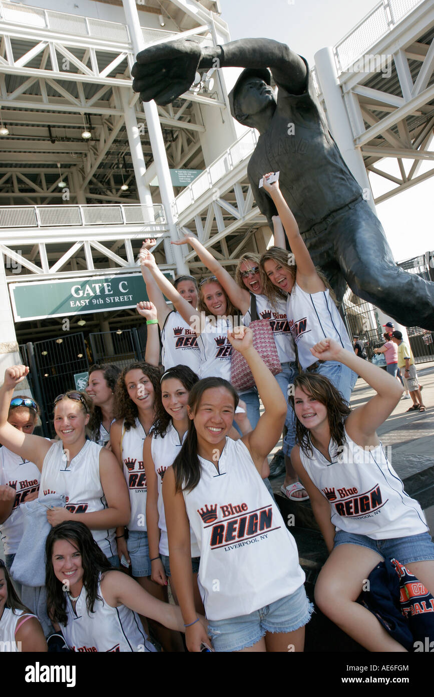 Bob feller statue hi-res stock photography and images - Alamy