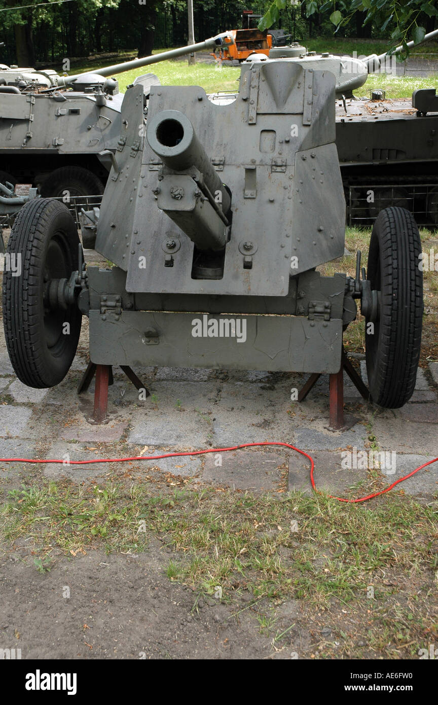 Russian cannon from 1943 76,2 mm calibre Stock Photo - Alamy