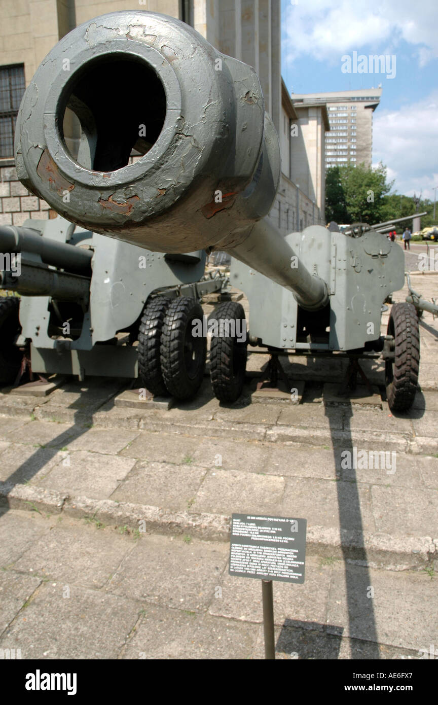 D-44 divisional cannon with 85 mm calibre Stock Photo - Alamy