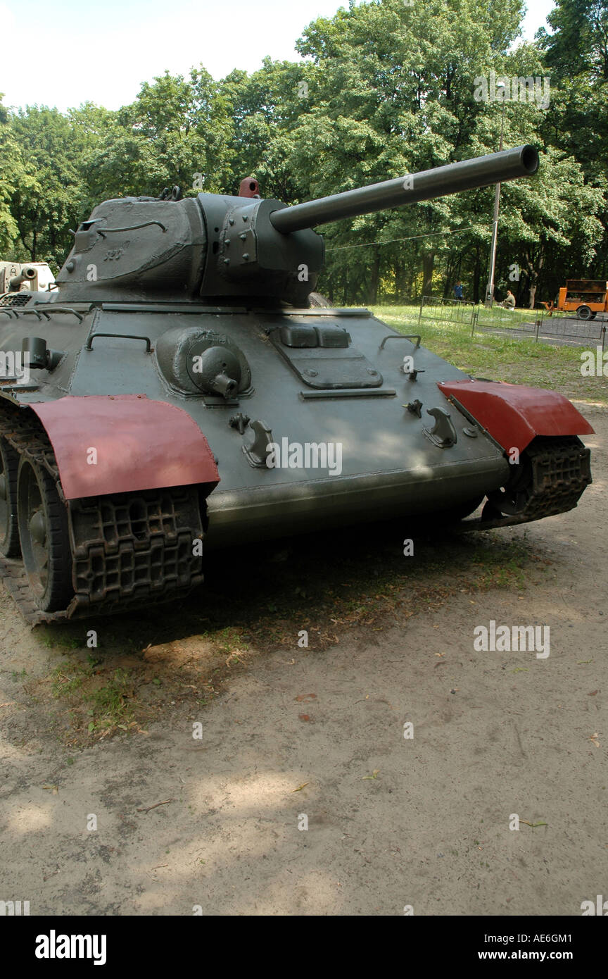 Soviet medium tank t 34 hi-res stock photography and images - Alamy
