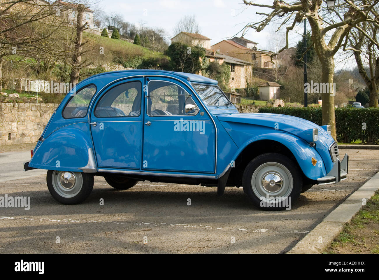 Image of a Blue Citroen 2CV Car Stock Photo - Alamy