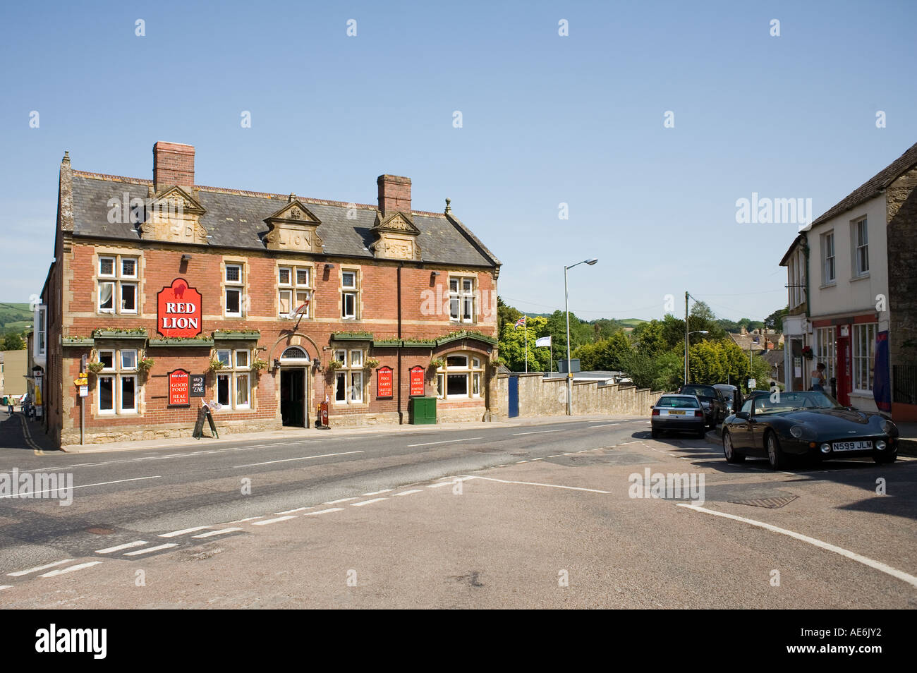 Red Lion, Beaminster, Dorset, England Stock Photo - Alamy