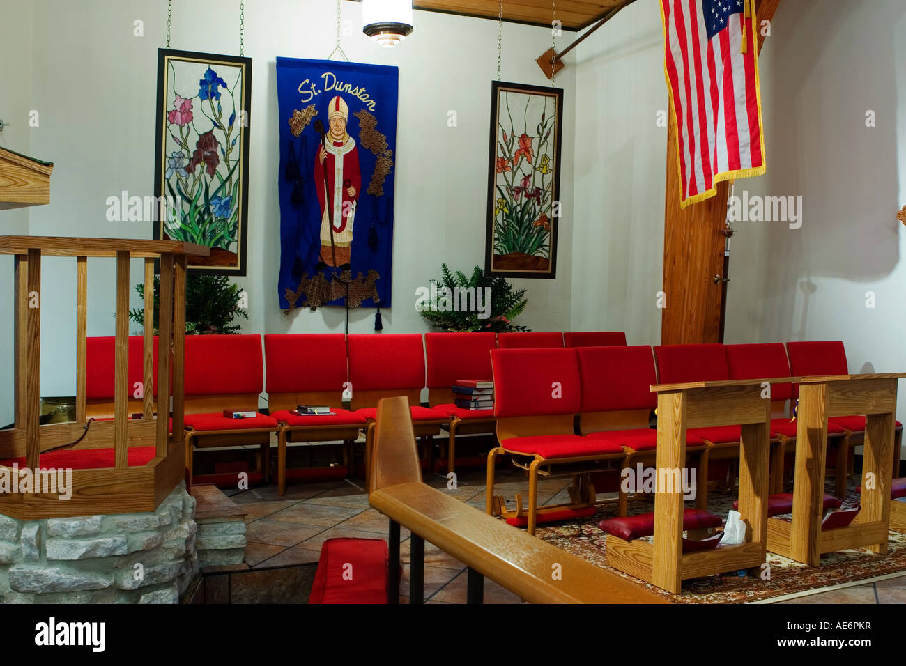 Interior of Anglican Church Stock Photo - Alamy