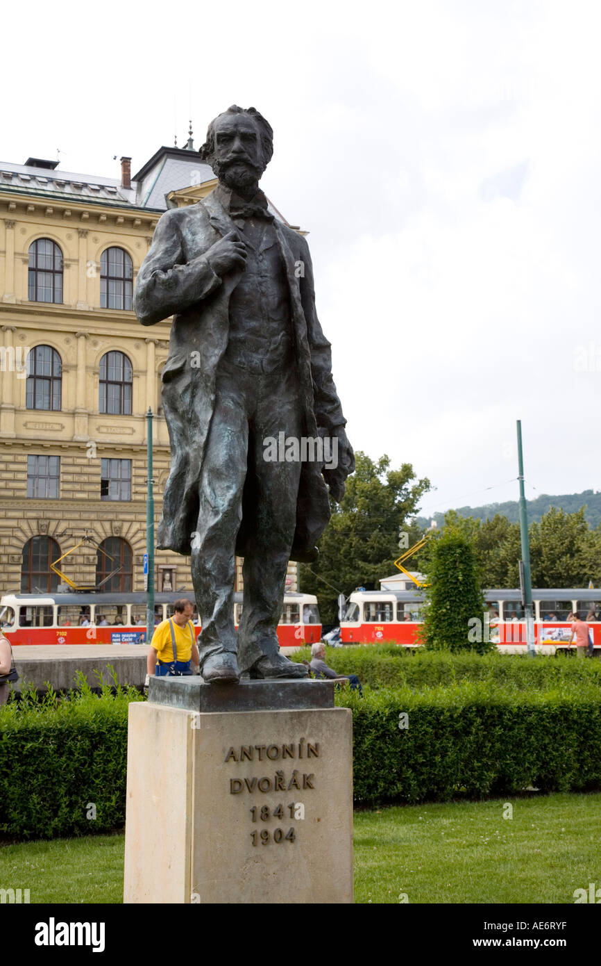 Antonin Dvorak Statue and Rudolfinum, Prague Stock Photo - Alamy