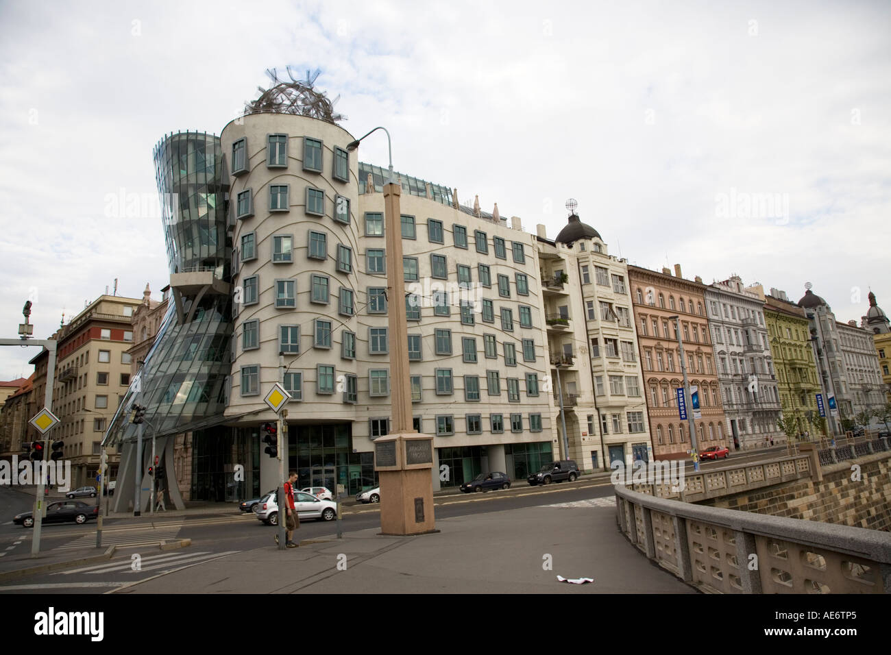 Dancing Building by Frank Gehry, Prague Stock Photo - Alamy
