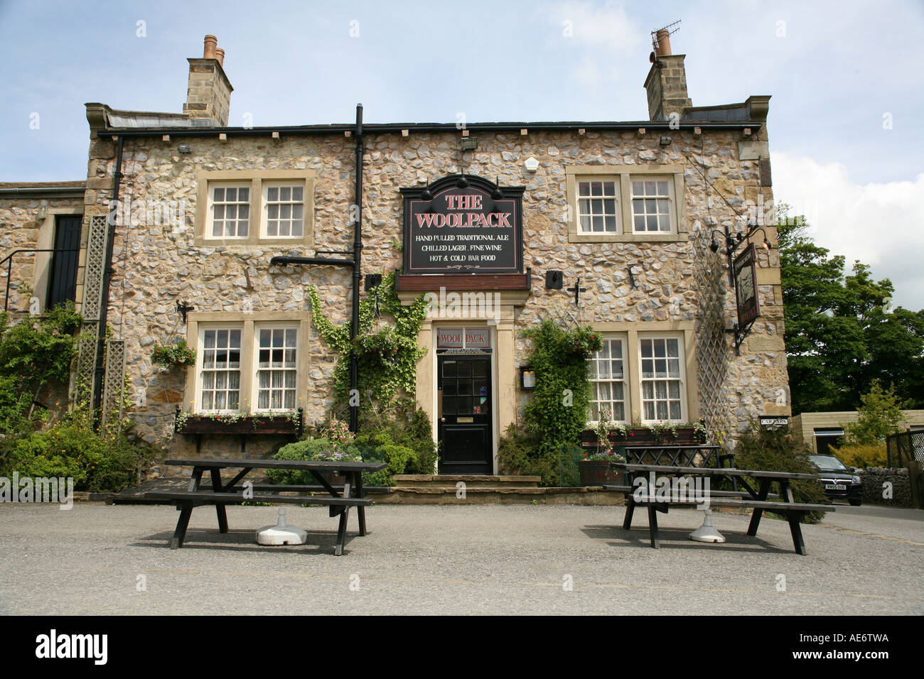 The Woolpack pub from ITVs Emmerdale Stock Photo - Alamy
