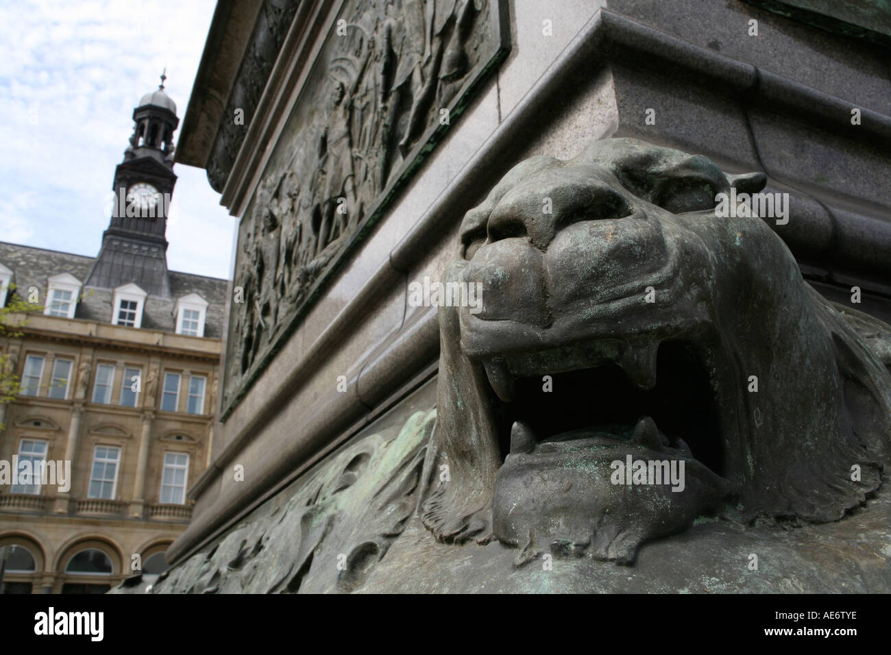 Statue of Edward Prince of Wales the Black Prince in City Square Leeds ...