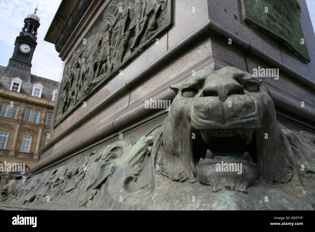 Statue of Edward Prince of Wales the Black Prince in City Square Leeds ...