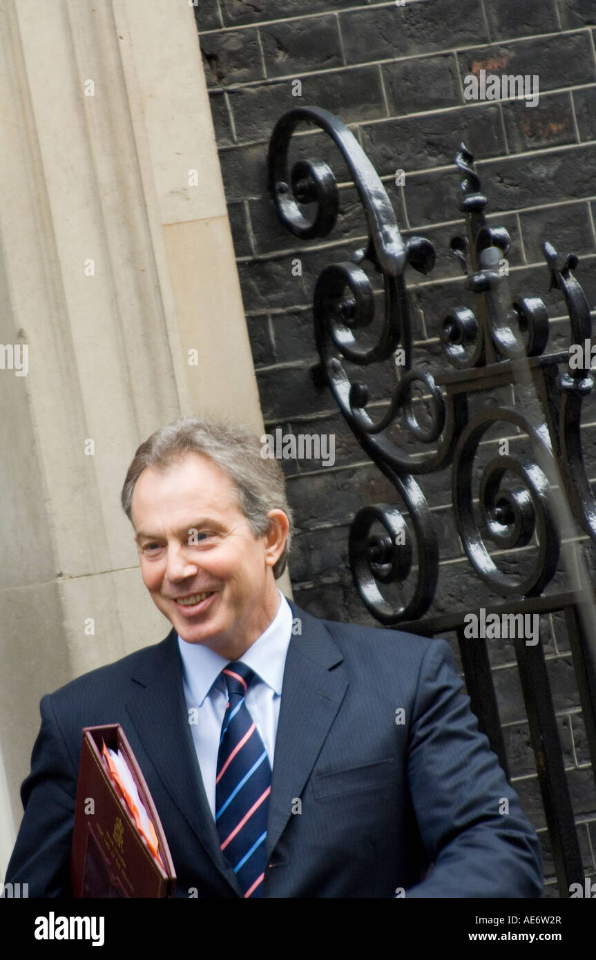 Tony blair leaves hi-res stock photography and images - Alamy