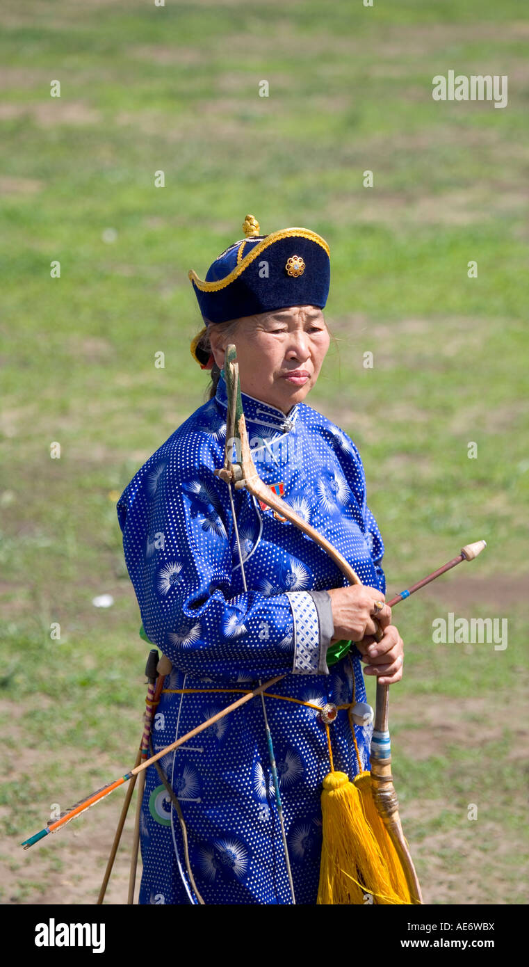 2007 female archer Stock Photo - Alamy