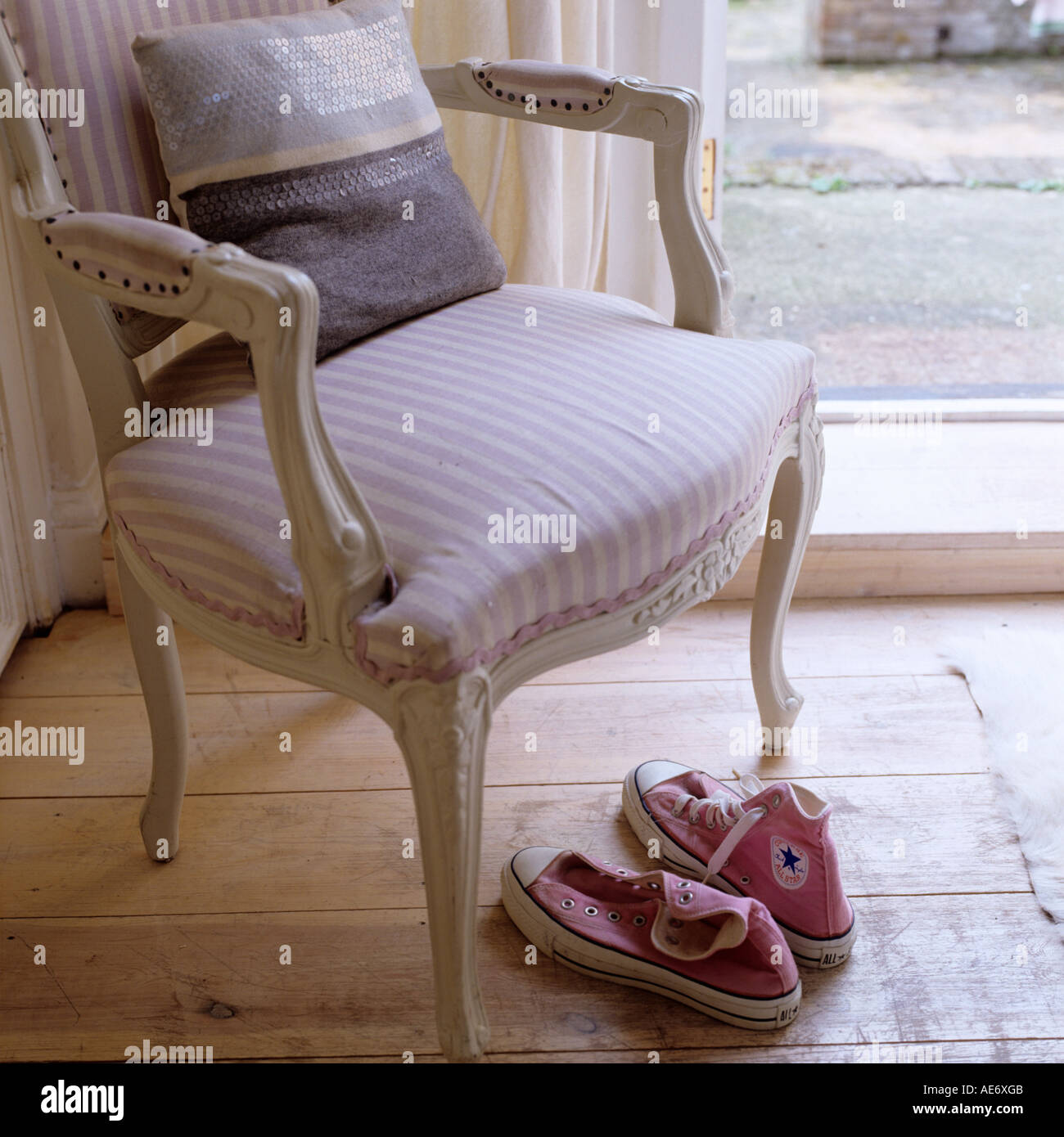 Louis xvi chair hi-res stock photography and images - Alamy