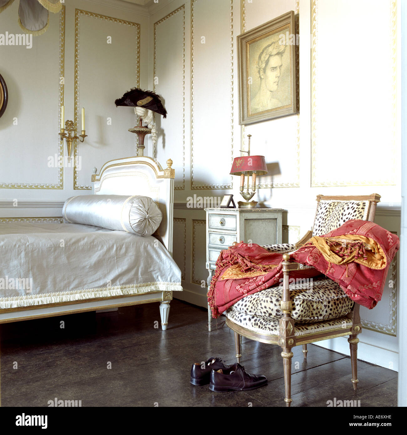 Georgian panelling hi-res stock photography and images - Alamy