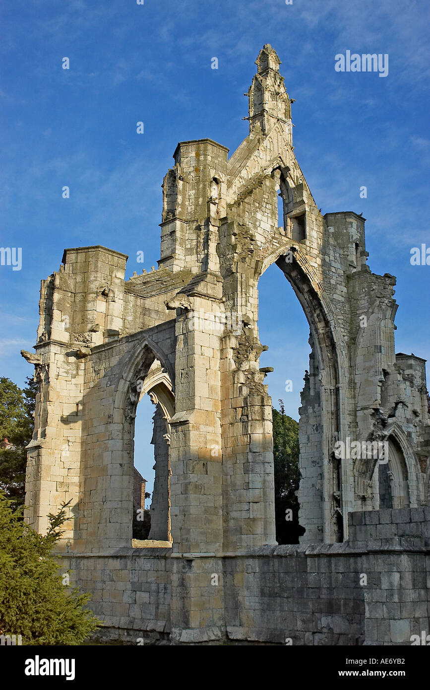 Howden Minster ancient ruins Stock Photo - Alamy