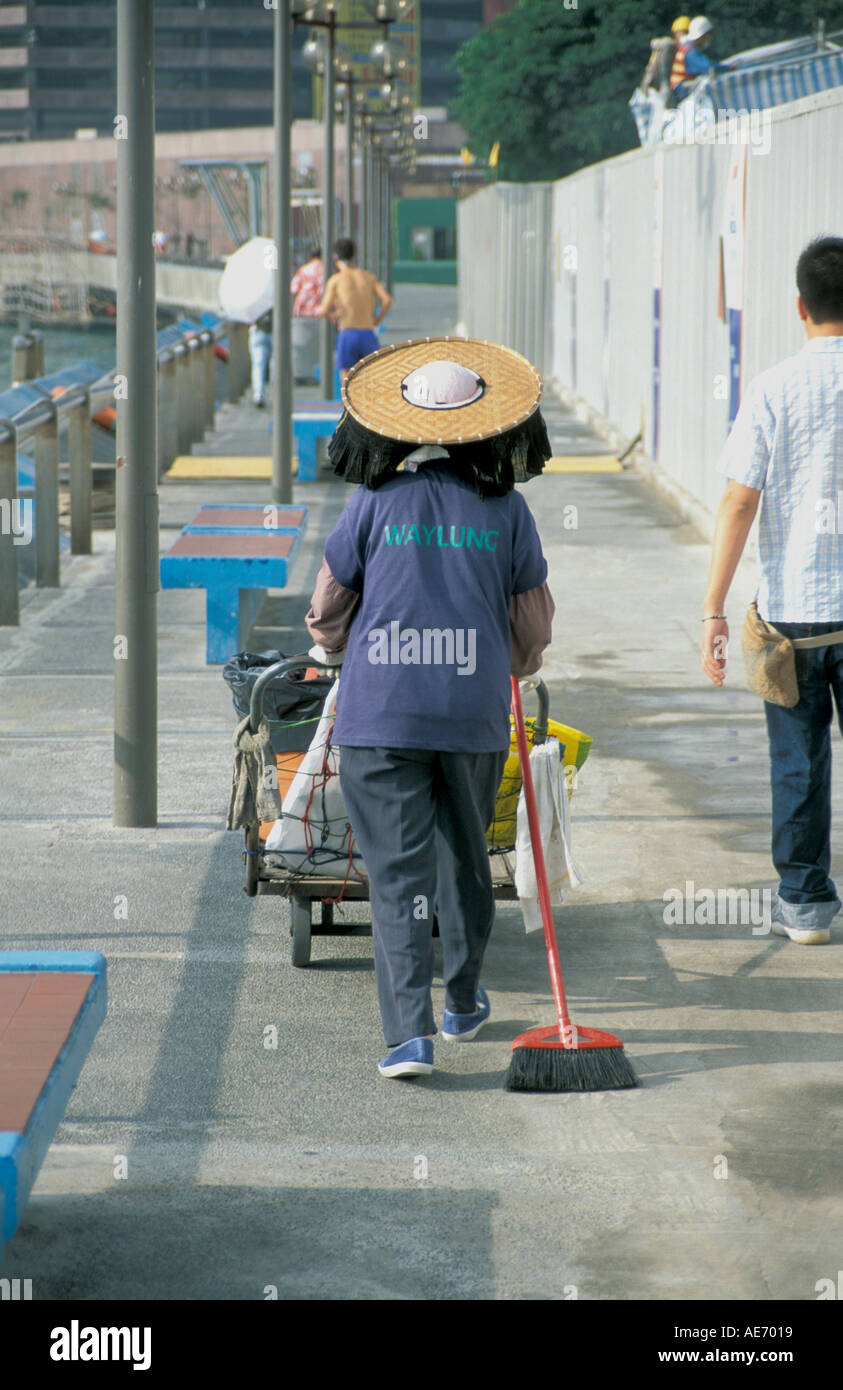 Hong Kong street sweeper Stock Photo - Alamy