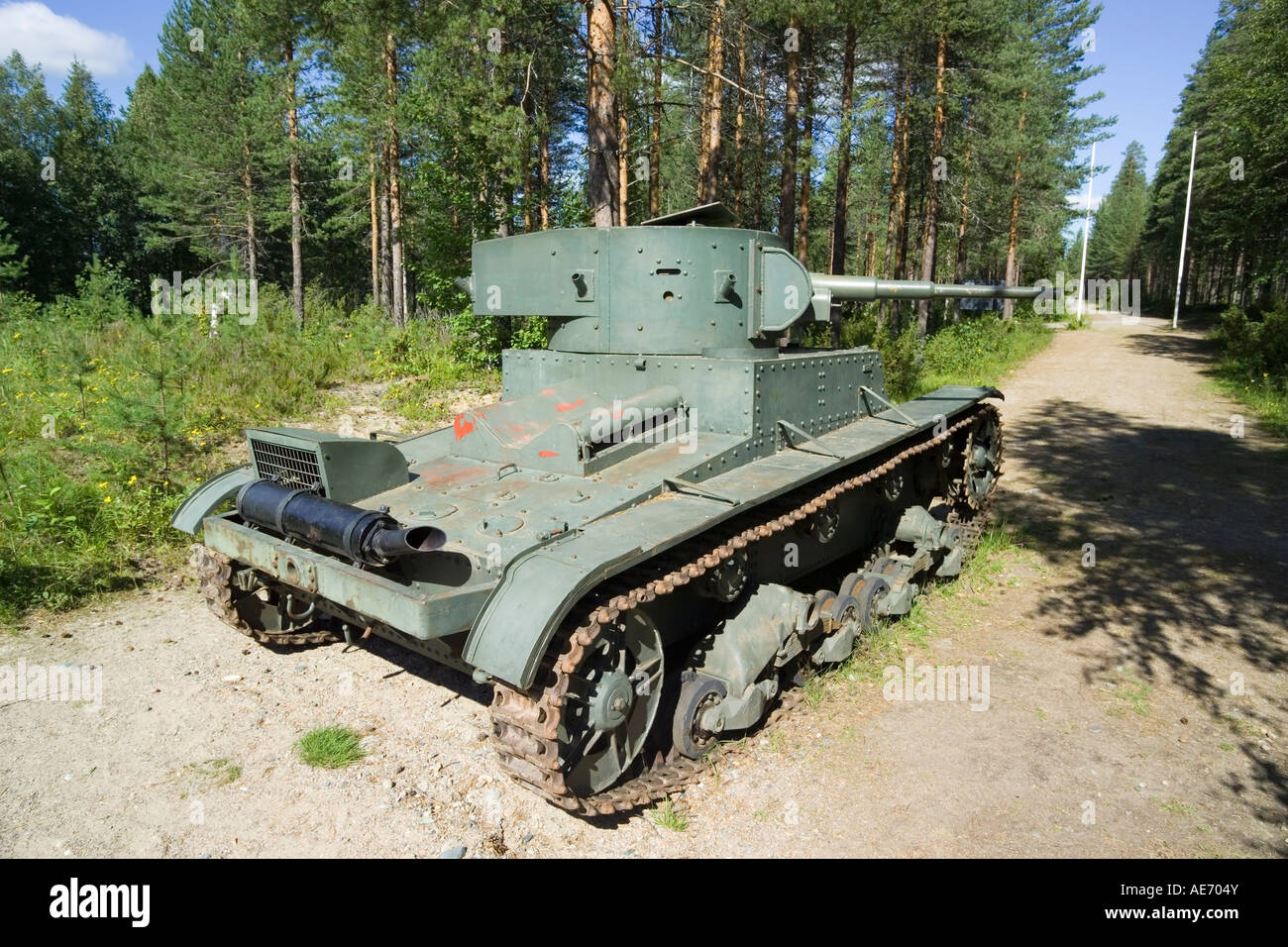 Old battle tank hi-res stock photography and images - Alamy