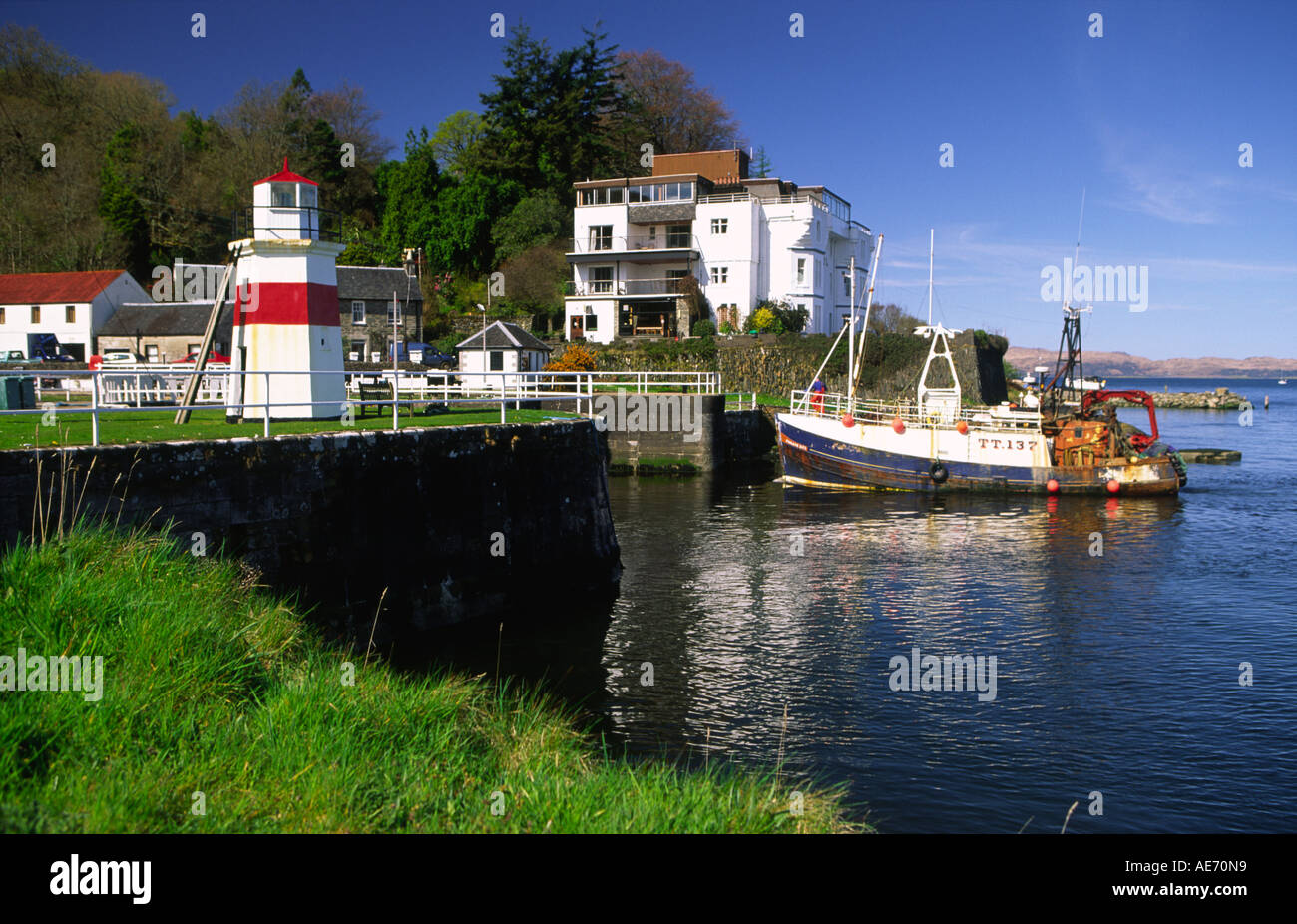 Crinan hotel, crinan hi-res stock photography and images - Alamy